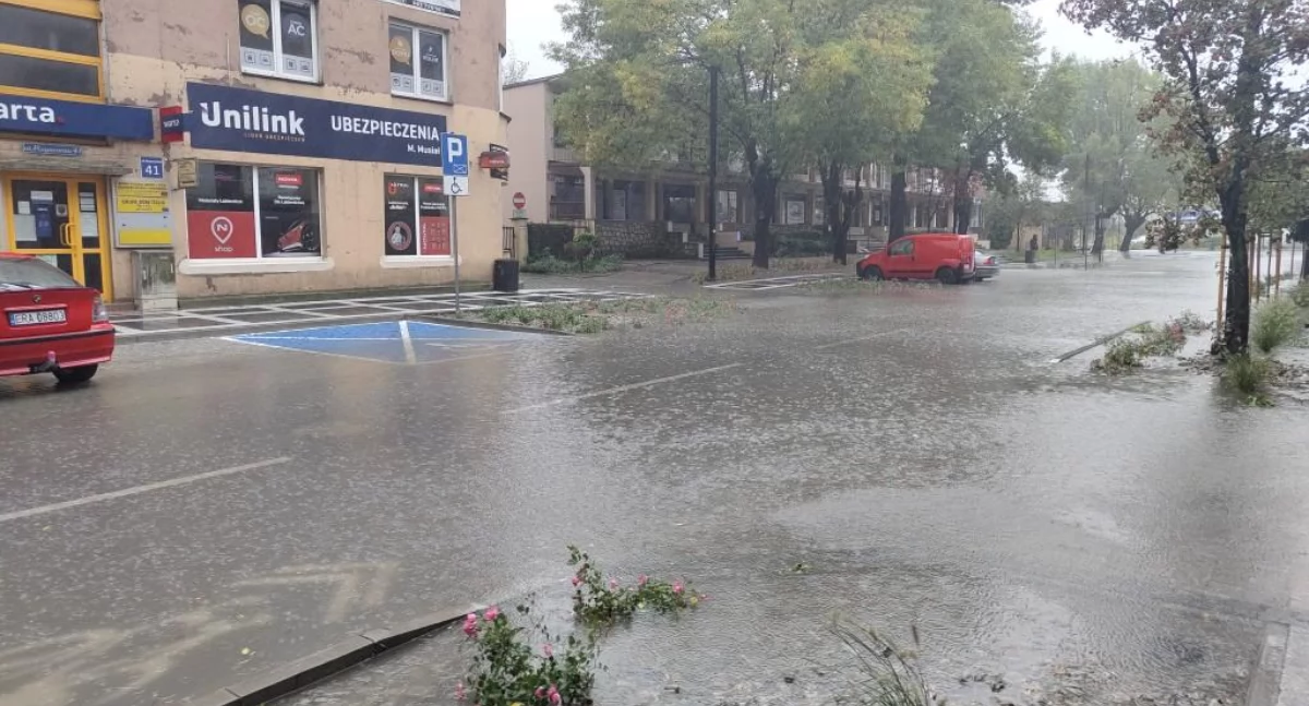 Alert RCB: - Dziś i jutro intensywne opady deszczu. Także w Radomsku i powiecie radomszczańskim ...